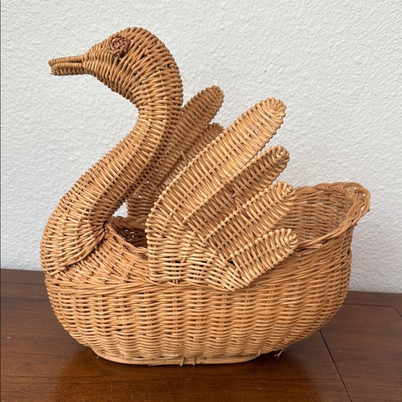 Accents | Large Vintage Wicker Swan Basket | Poshmark